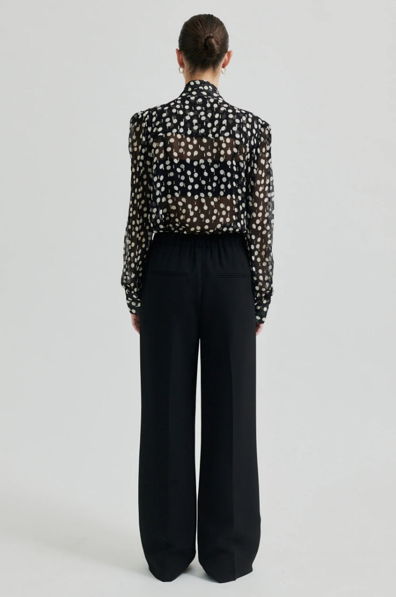 SECOND FEMALE DROP SHIRT BLACK – Ruby Rose Te Awamutu
